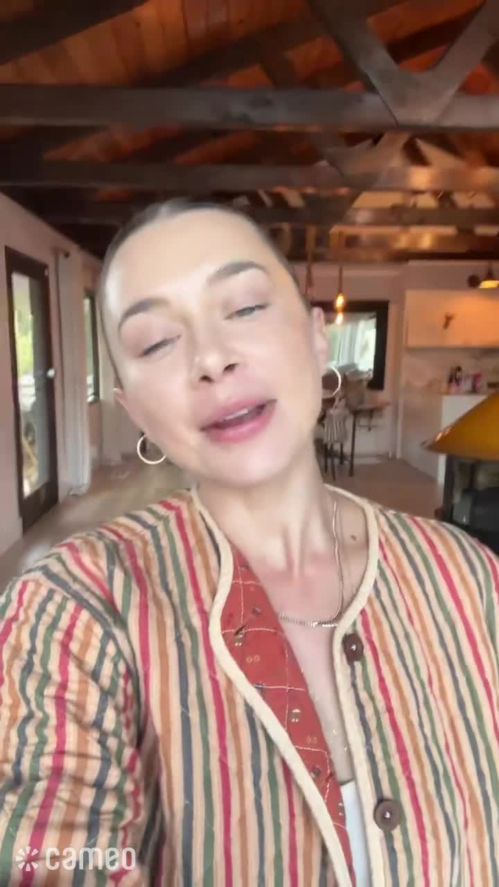 Cameo by Olesya Rulin | Cameo