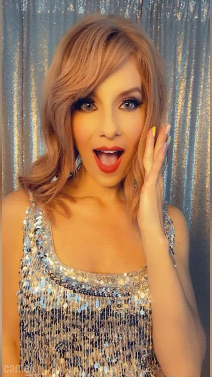 Taylor Swift Impressionist (singer) for Lindsay Bloom | Cameo