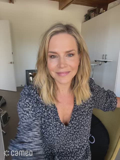 Julie Benz for larry venner | Cameo